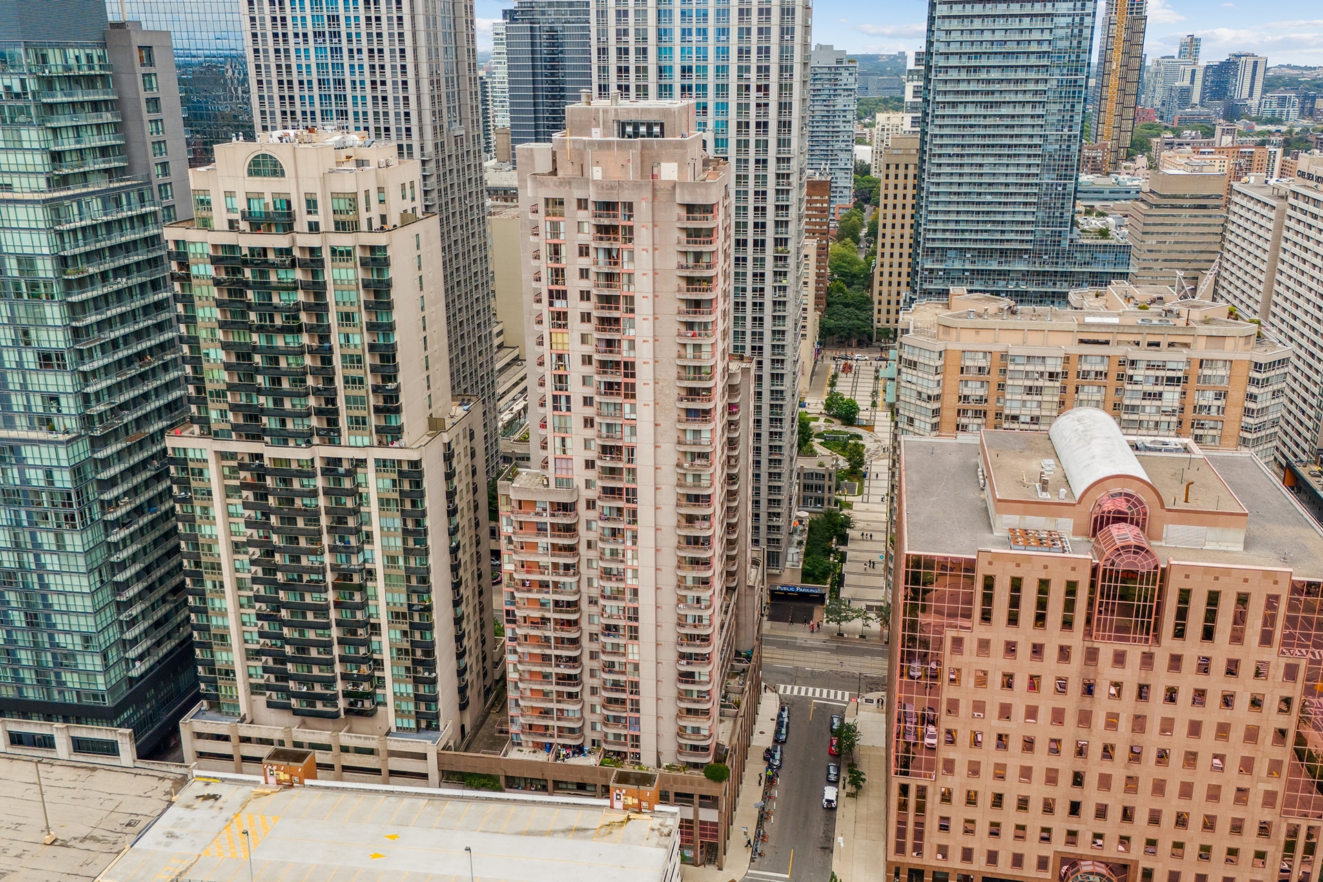 736 Bay Street (Residential) - EY Parthenon | Conservatory Group